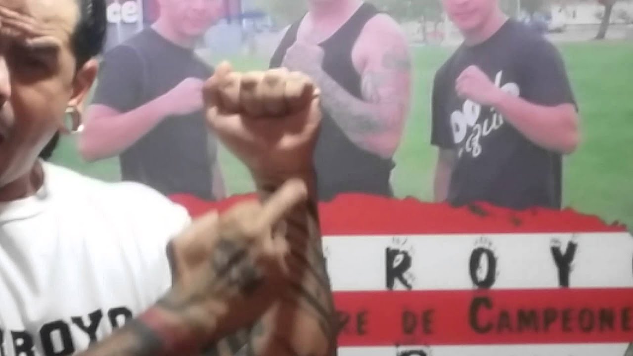 Naked hands, close your hand. ARROYO BOXEO BORICUA - YouTube