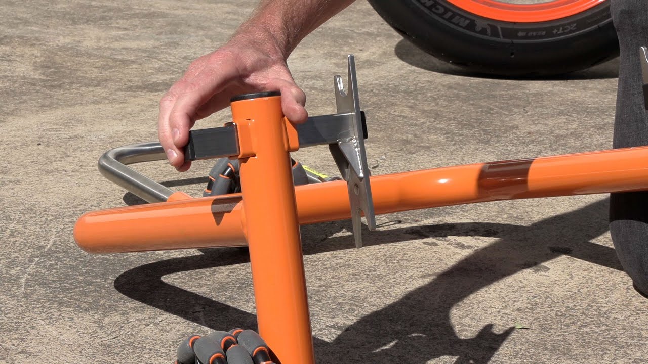 Installing the Dynamoto Double Sided Stand Outriggers! - YouTube