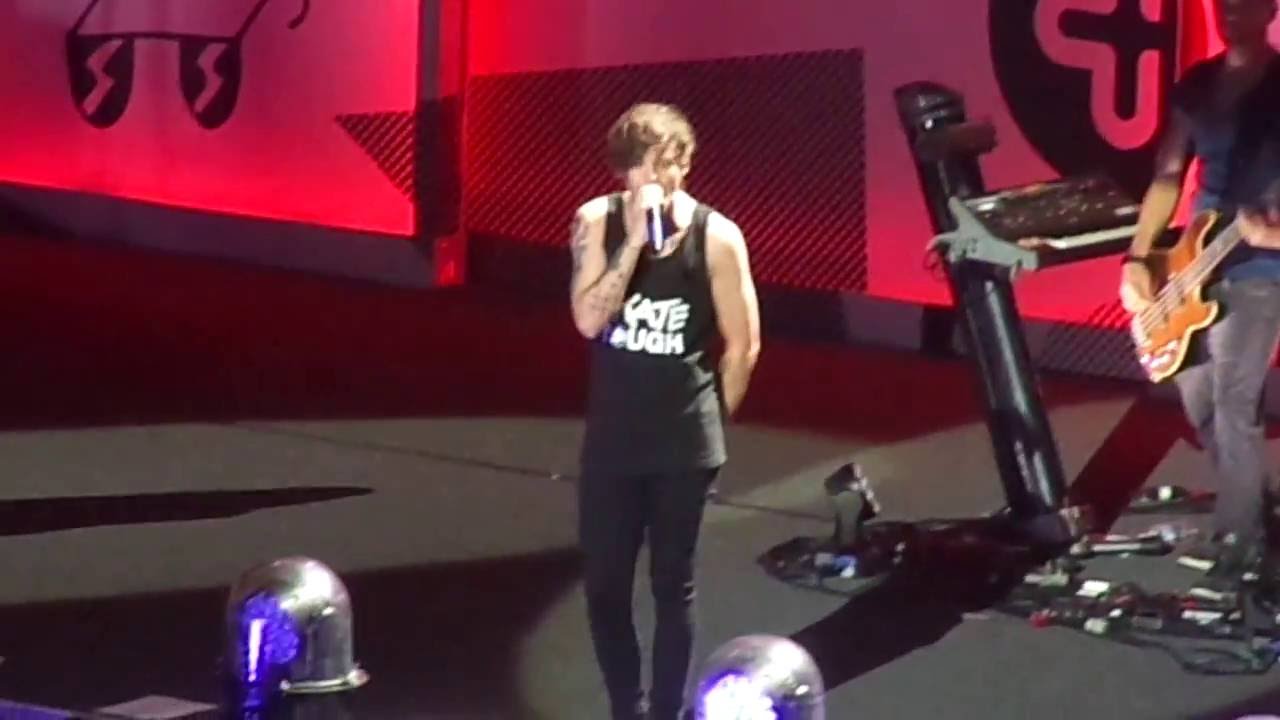 One Direction - No Control - YouTube