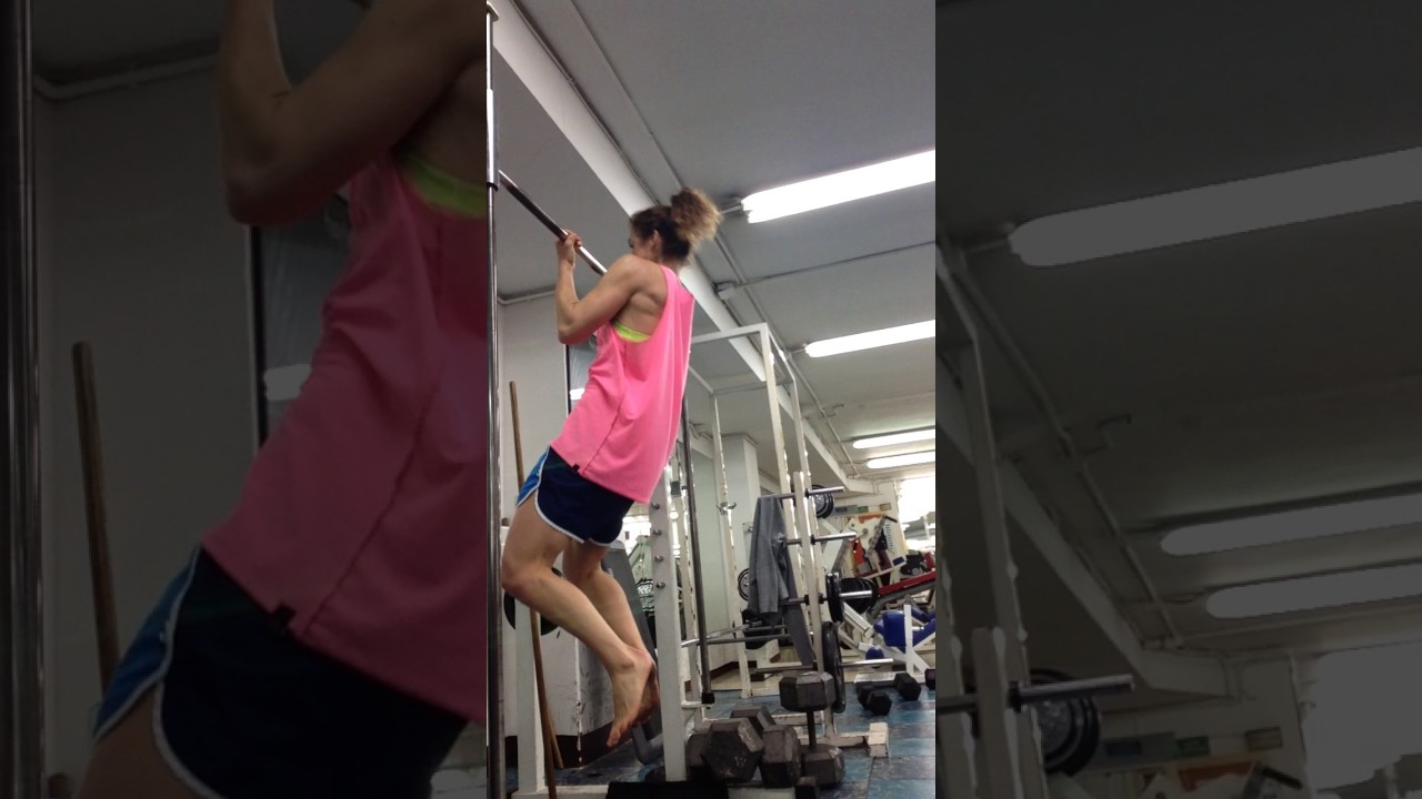 But I´m a girl...How do I do a chin up?!!! - YouTube