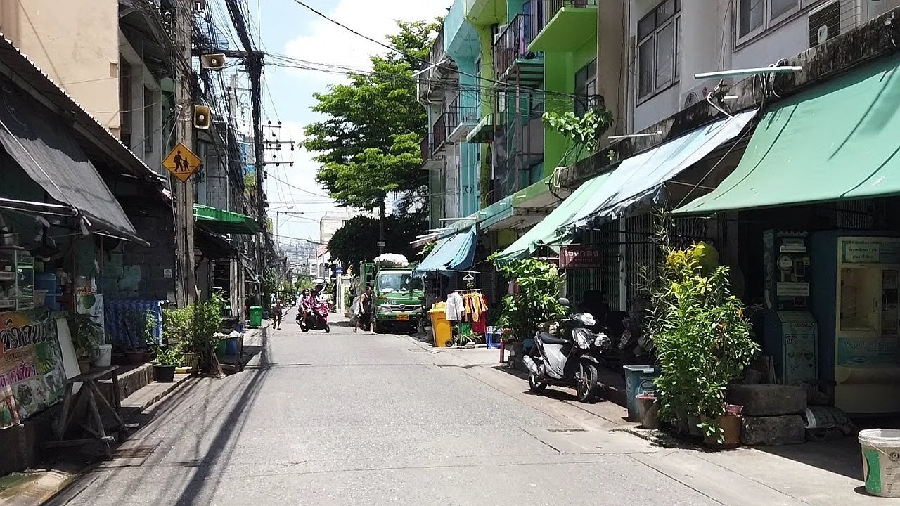Peaceful Local alleyway in Bangkok, Thailand - YouTube