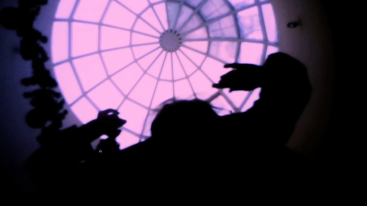 Momomomo - YouTube