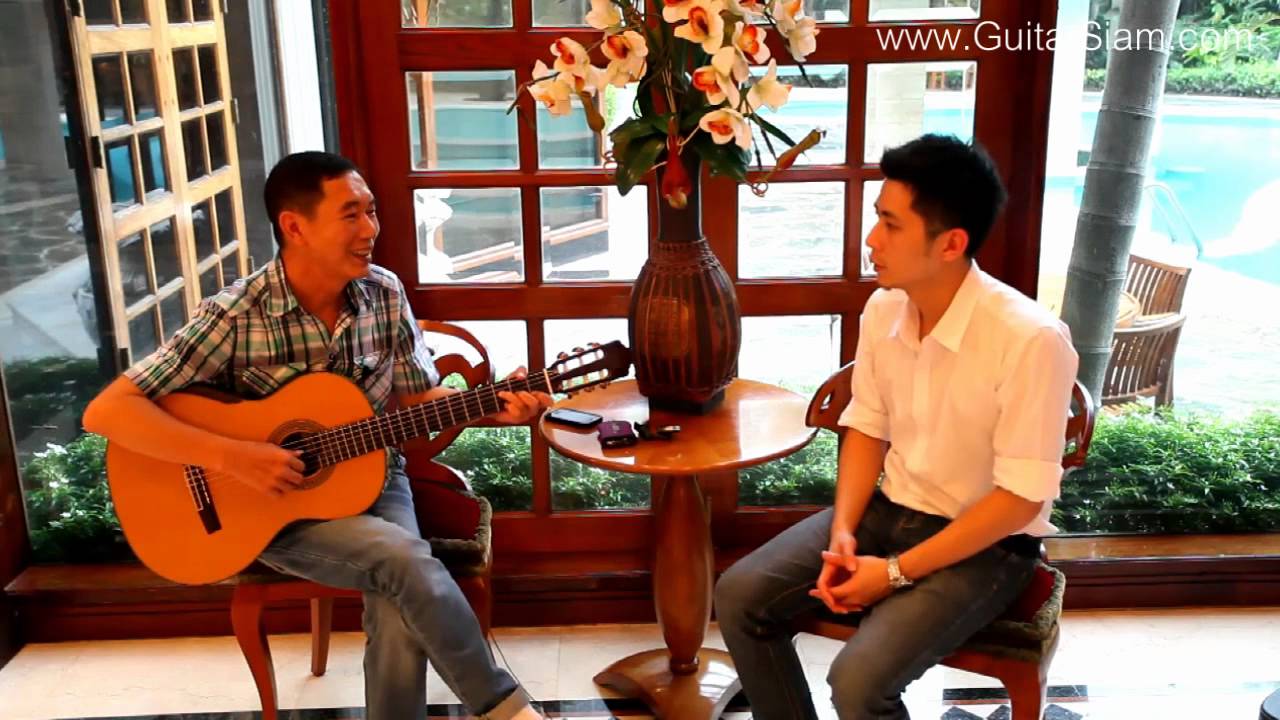 Greg Smallman Classic Guitar - YouTube