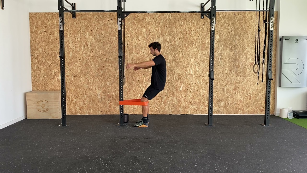 Spanish squat - Russian belt squat - Sentadilla con cinturón ruso - YouTube