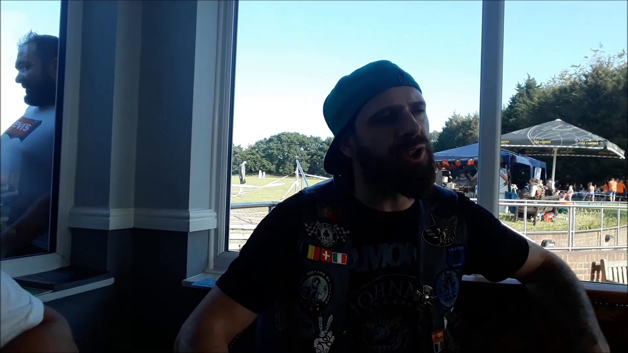Entrevista movie - YouTube