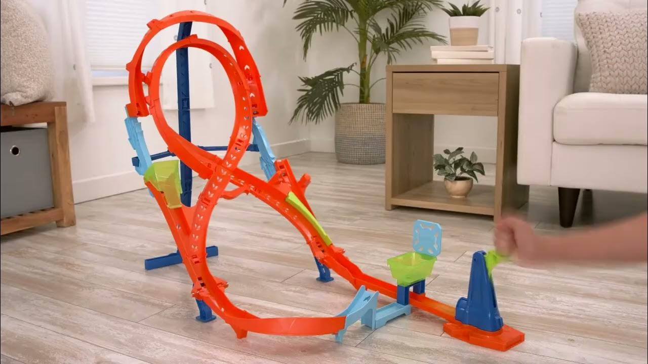 הוט ווילס - ערכת מסלול לופ בצורת הספרה 8 - YouTube