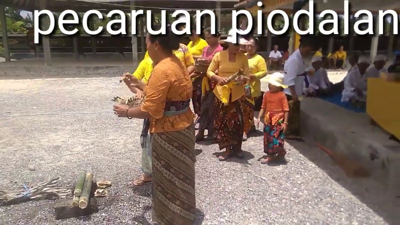 mekidung Ngaturang bakti /Melaspas tempat sembahyang Kuningan 29 ...