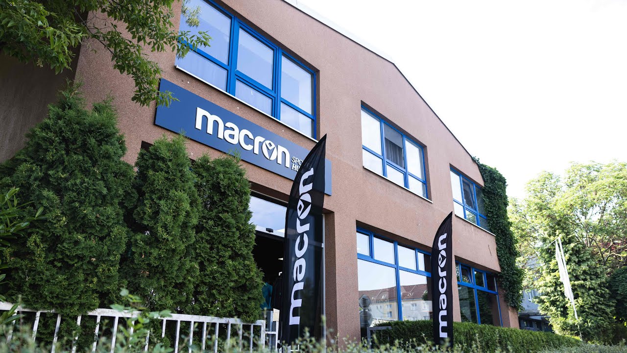 Oficiální otevření prvního Macron Sports Hubu v ČR | mcrn.yoursport.cz ...