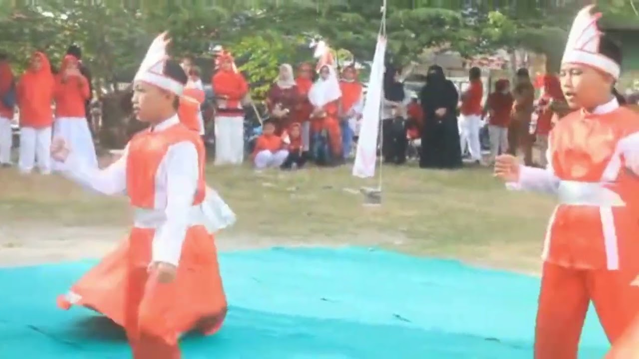 Tari Dana-Dana MIN 1 Kota Gorontalo - YouTube