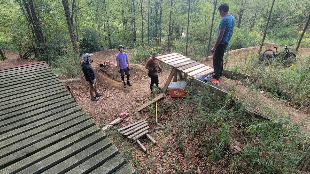 riding the best backyard mtb trails in Ohio - YouTube