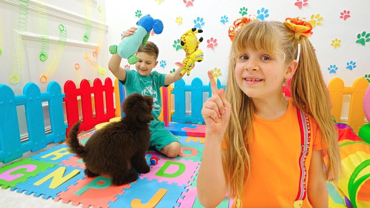 Diana y Roma Adoptan una Nueva Mascota ¡Descubre quién es! - YouTube