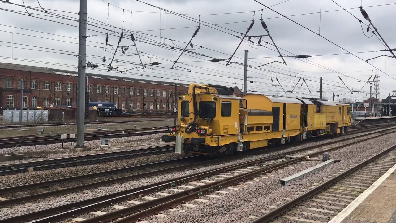 Network Rail Stoneblower - Maintenance Train (Doncaster) - YouTube