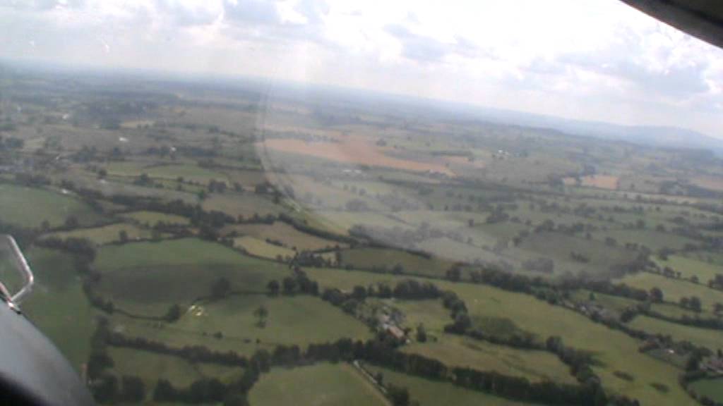 Sleap airfield (Shropshire) to Old warden. 11/7/11 Cessna 4 seater ...