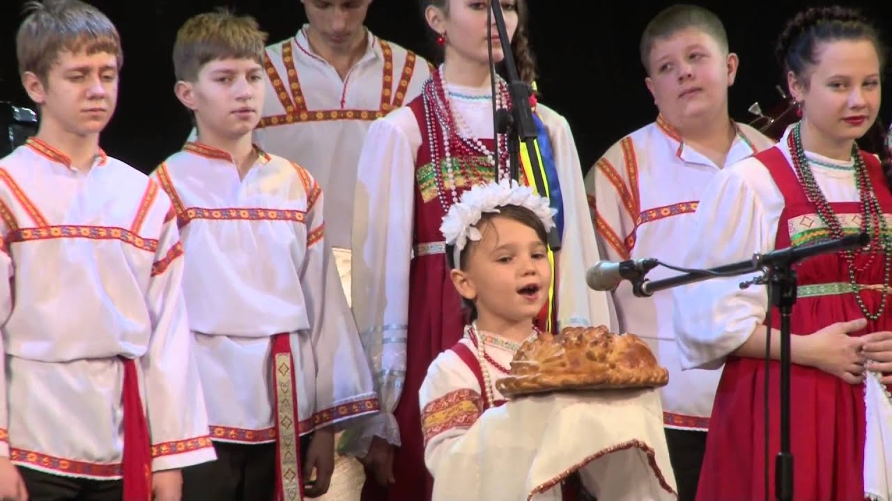 Russische Volksmusik: Kuban Kosaken Chor - Konzert in Novosibirsk - YouTube