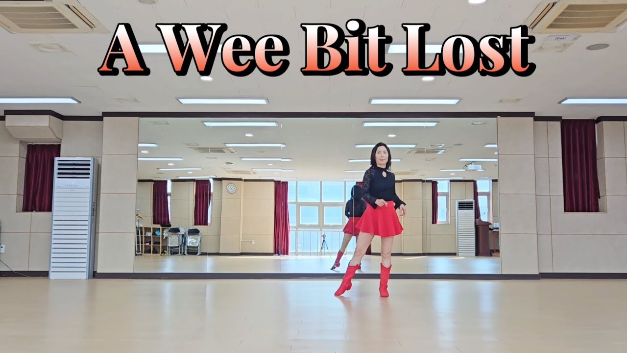 A Wee Bit Lost //Cho:Maggie Gallagher//Improver Linedance - YouTube