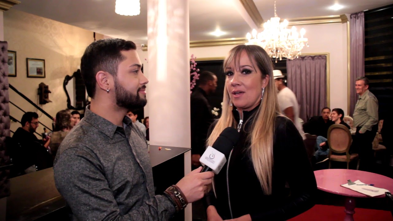 Entrevista com Vivi Fernandez - YouTube