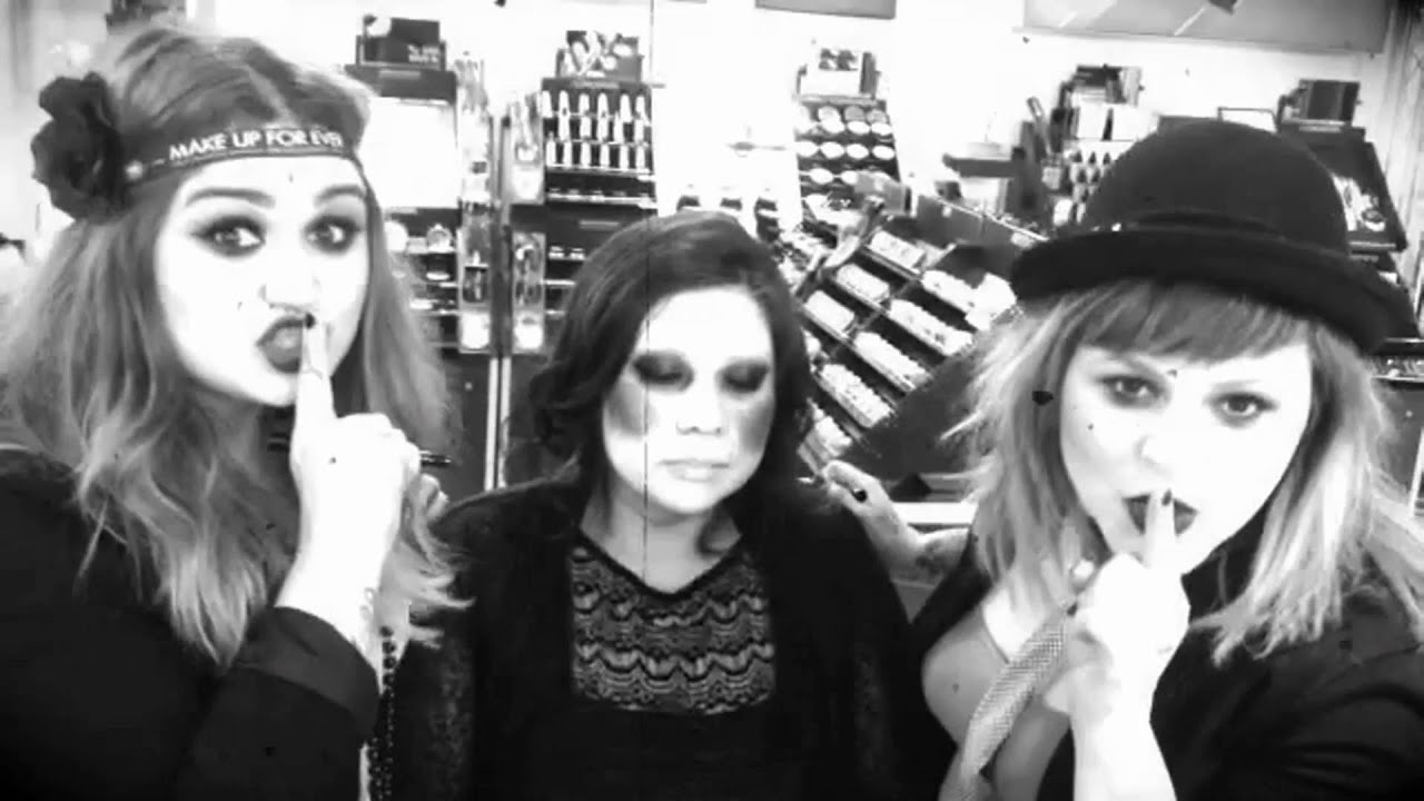 Lindsey Life is a Stage Video Jun 04, 11 37 10 PM - YouTube