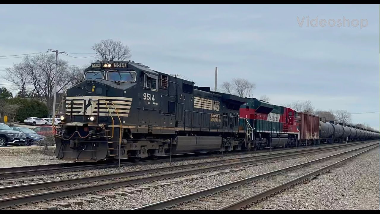 BNSF Racetrack at Belmont Metra Station 4/20/22 - YouTube