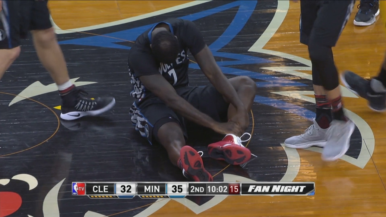 Lance Stephenson Ankle Injury | Cavaliers vs Timberwolves | February 14 ...