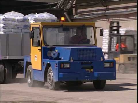 Zephir Industrial Towing Tractors Model 650 NC and Model 800 NC 4X4 ...
