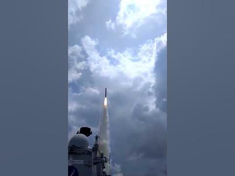 BrahMos (PJ-10) Cruise Missile Launch from an Indian Frigate | Indian ...