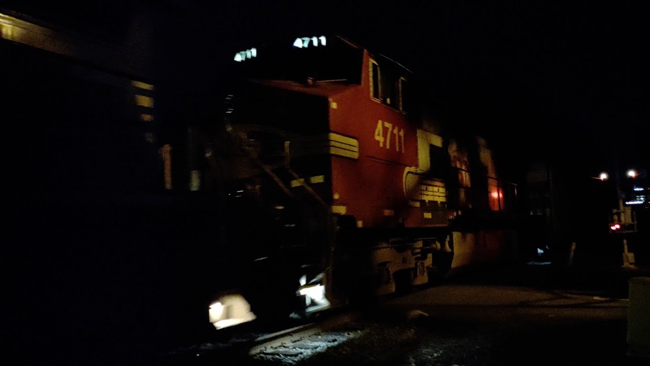 NS 13R with BNSF 4711 Warbonnet trailing in Charlottesville Virginia ...
