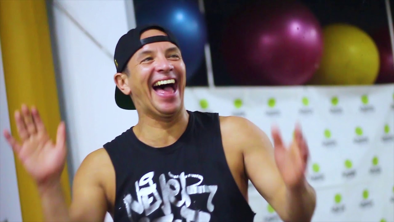 JOHN LAYSECA ZUMBA "PERU ZUMBA TOUR 2019" - YouTube