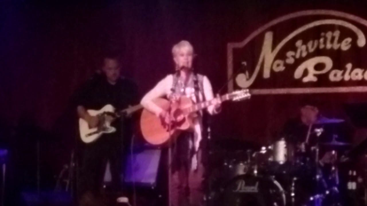 Janie Fricke "She's single again" Aug 18, 2017 - YouTube