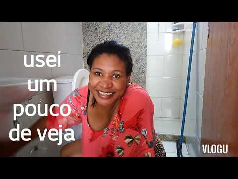 Lavando banheiro na nora