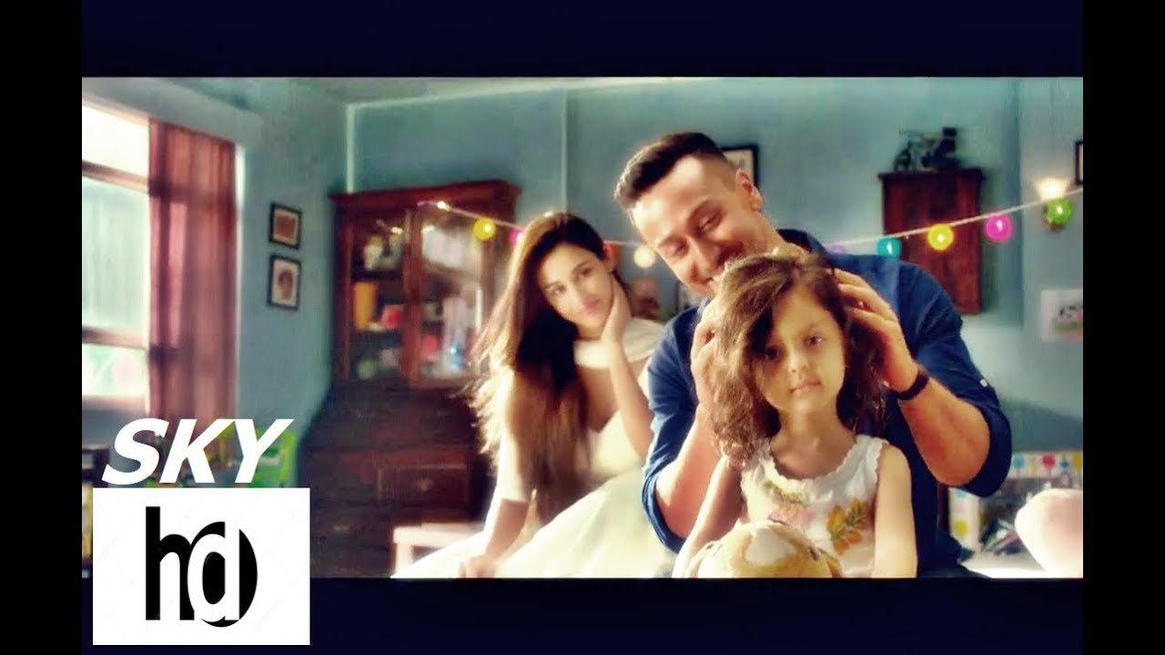 Most Heart Touching Scene In Bhaagi 2 [HD] - YouTube