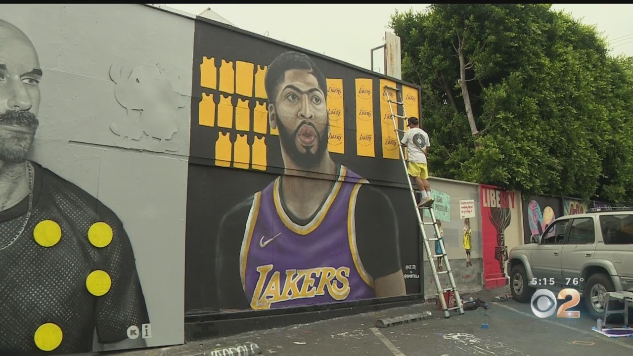 Mural Of Anthony Davis In Laker Purple And Gold Pops Up In Fairfax ...