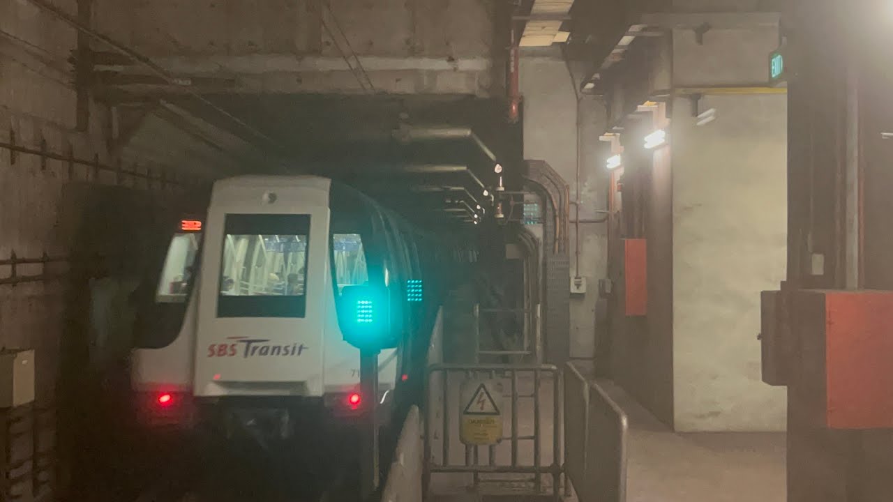 [SBST] Set 7083/7084 departing NE16 Sengkang - Alstom Metropolis C751C ...