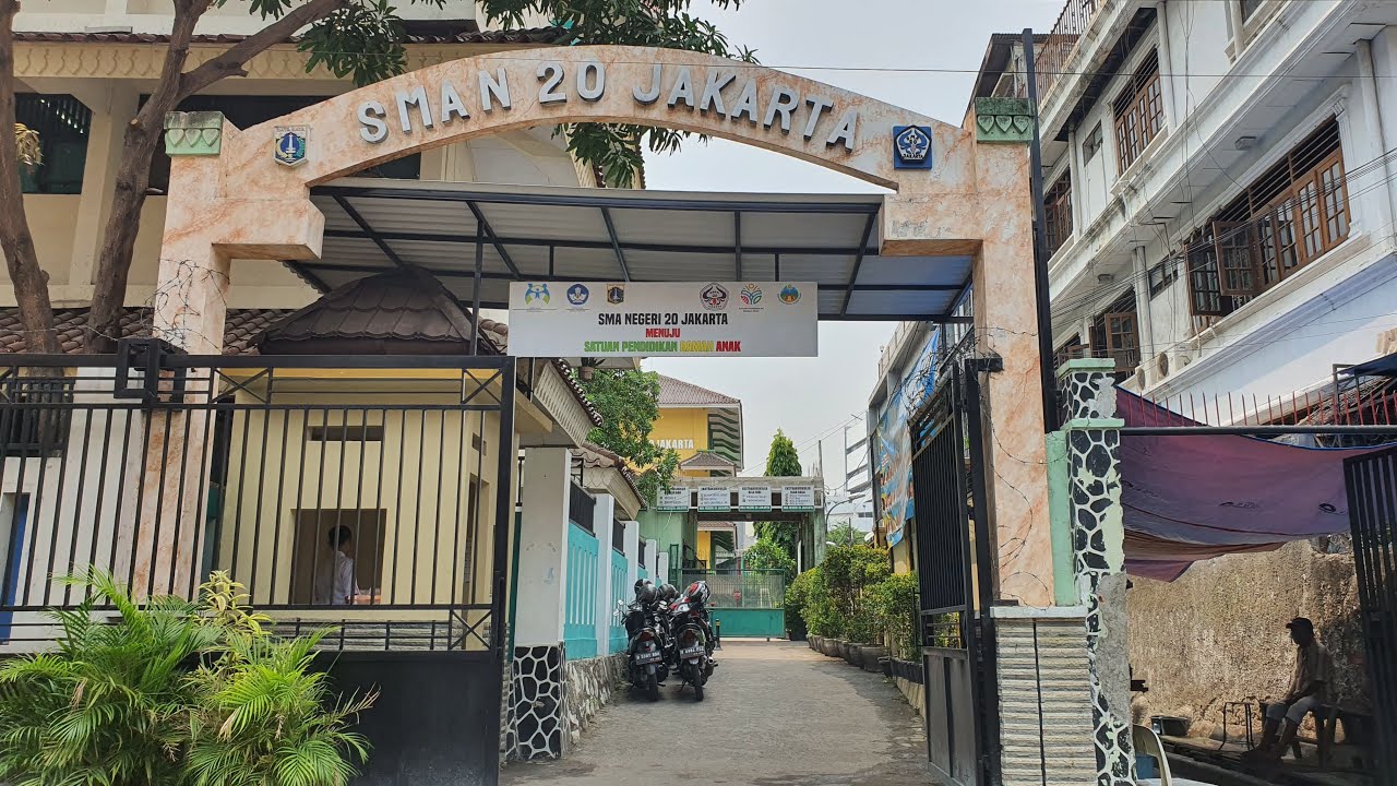 Profil Sekolah Adiwiyata SMA Negeri 20 Jakarta - YouTube