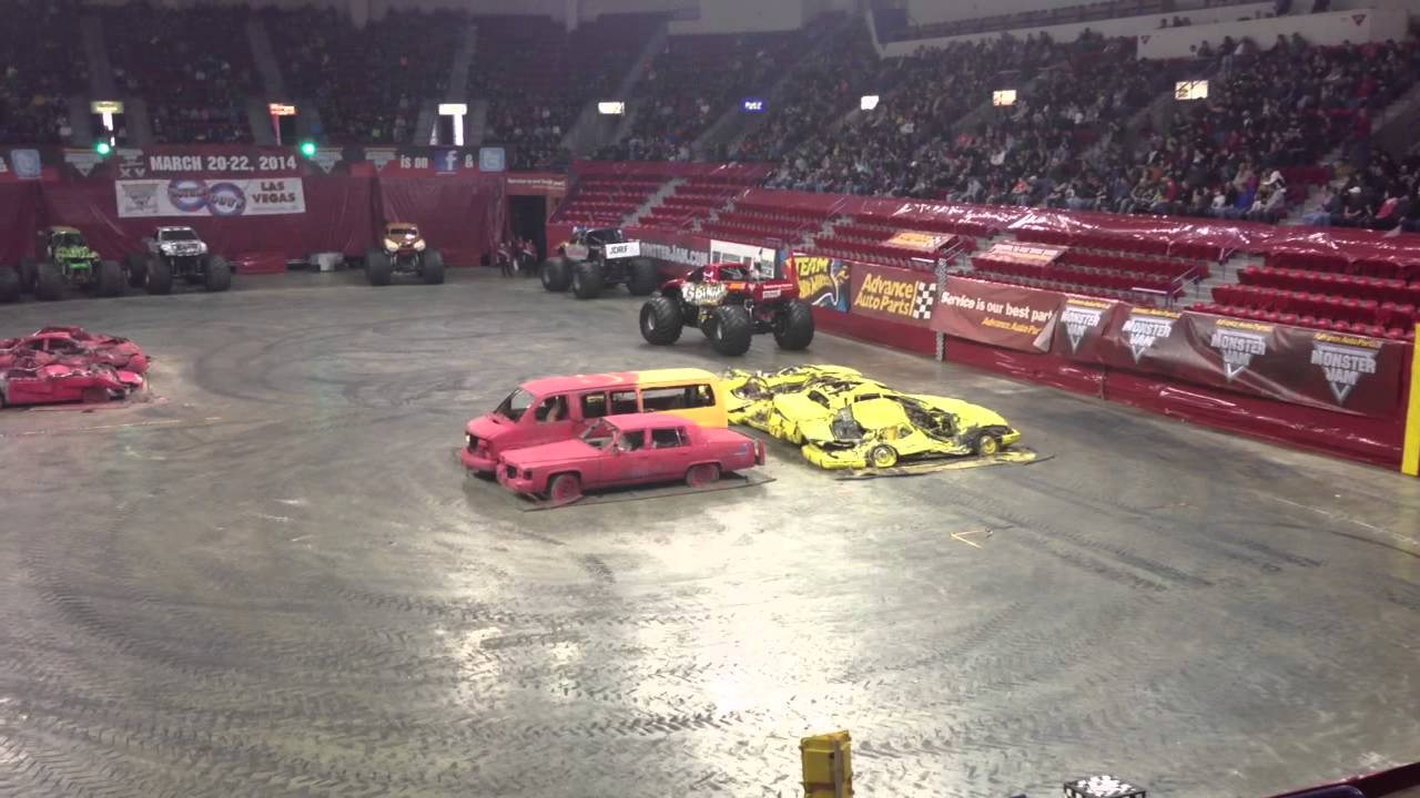 Monster Jam Grinder Truck Doing Donuts - YouTube