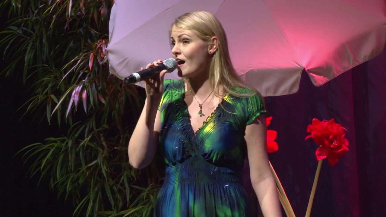 Lisa Rau - Feelings - Live @ Kulturforum Wiesbaden September 2016 - YouTube