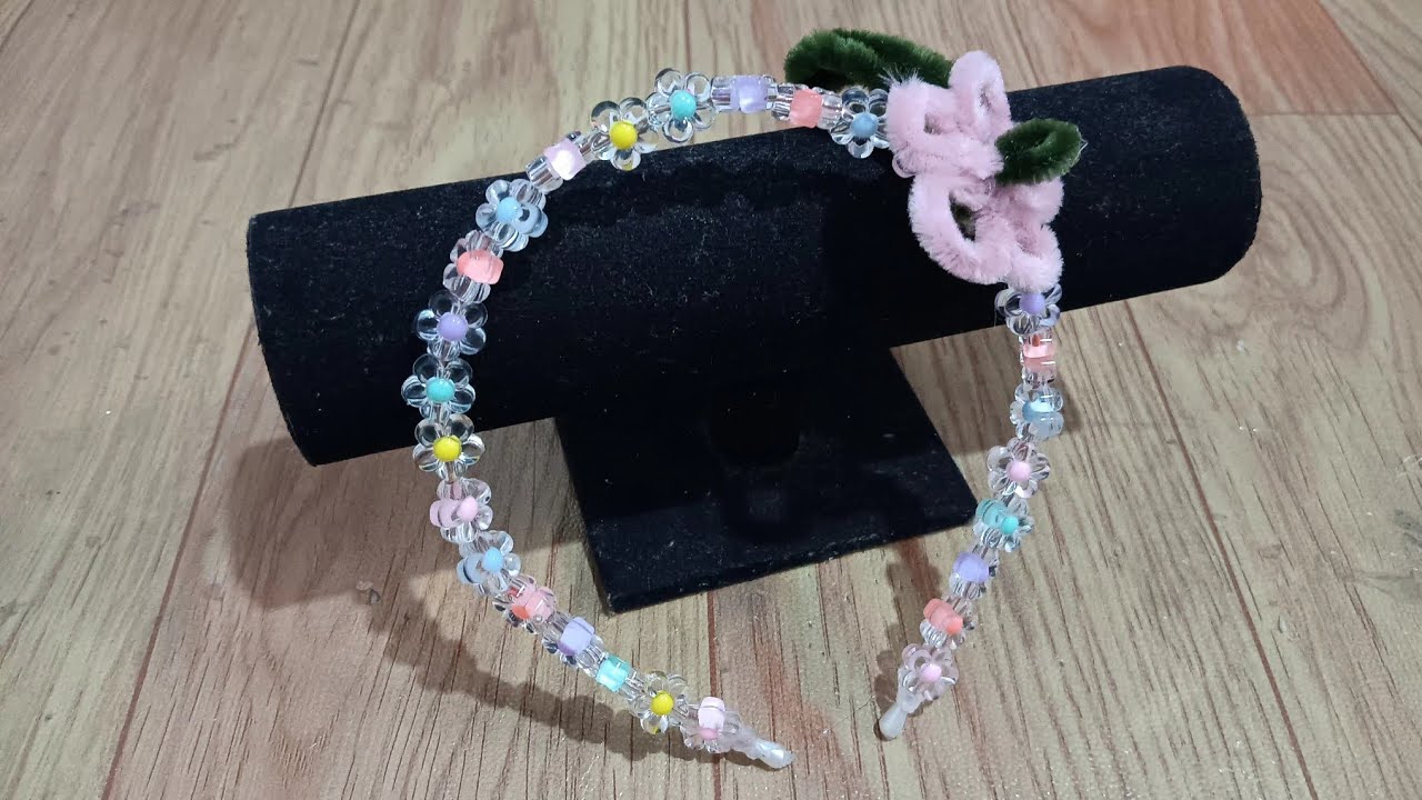 DIY || MAKING A BEAUTIFUL HEADBAND USING BEADS AND PIPE CLEANER - YouTube