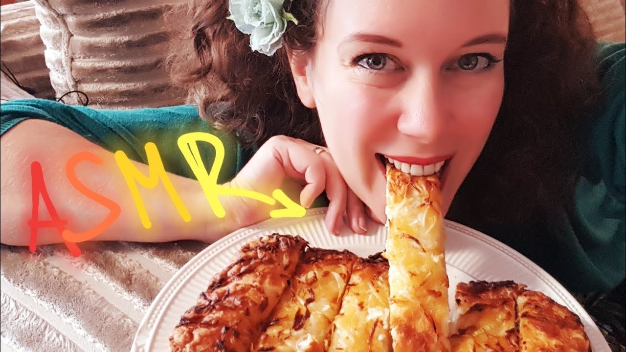 ASMR - Eating Sounds | Pizza Bread🍕 | Gulping Tea☕ | Whispering - YouTube