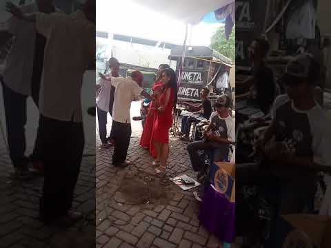 Duet terkencing-kencing