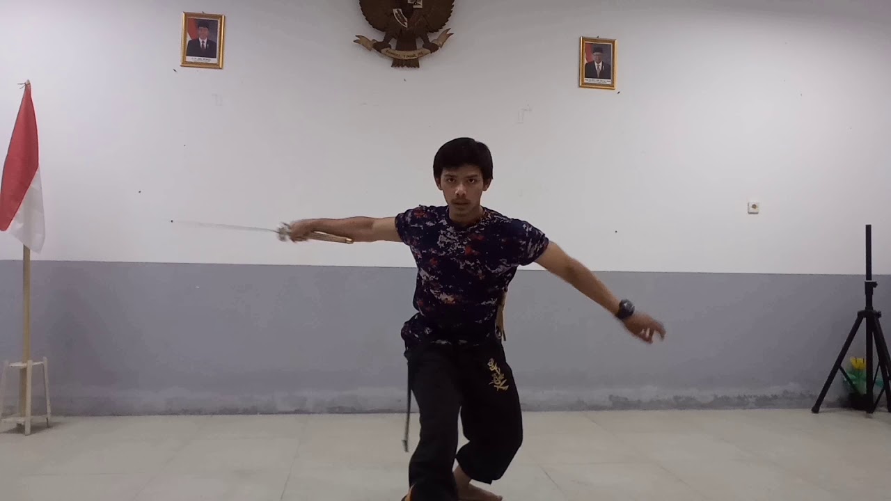 Teknik menggunakan pedang - YouTube