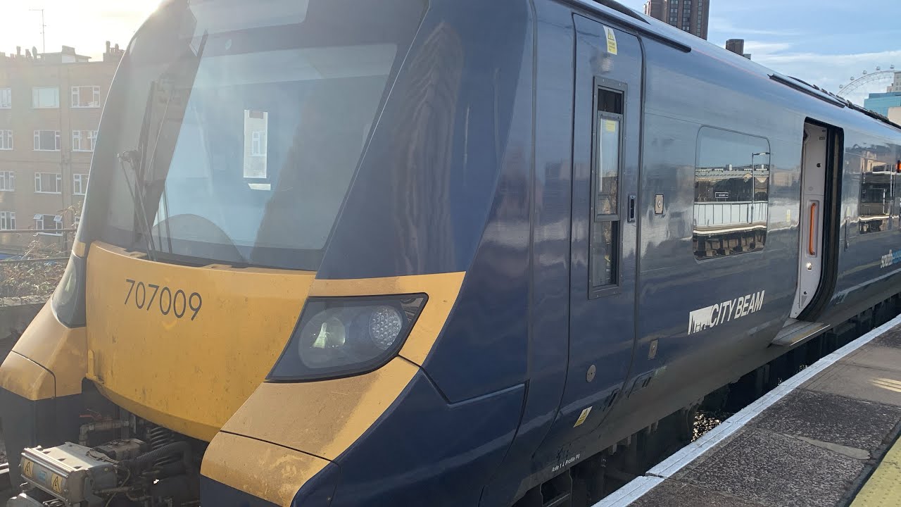 Pair of SouthEastern 707 CityBeams departing Warterloo East - YouTube