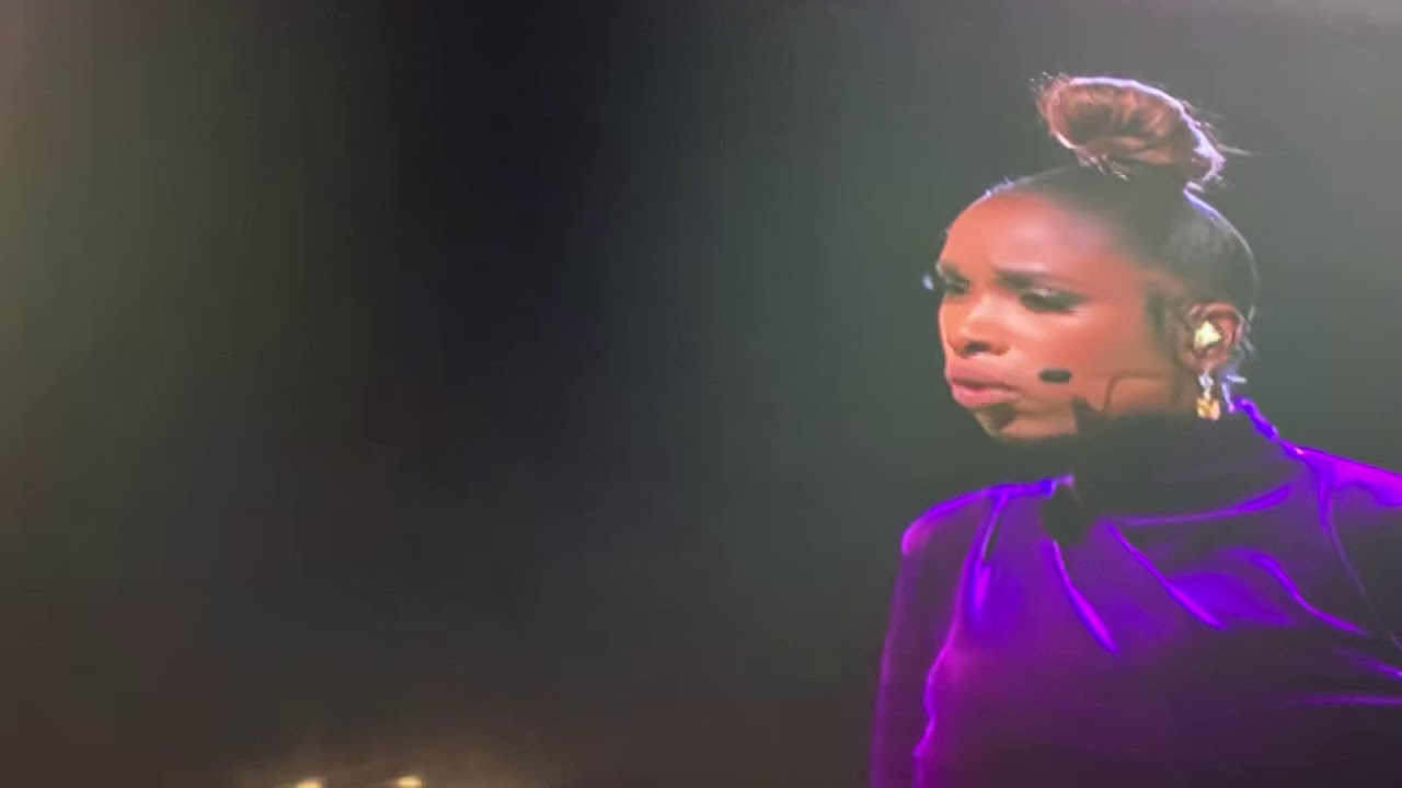 Jennifer Hudson singing at 2020 allstar game for Kobe and Gigi Bryant ...