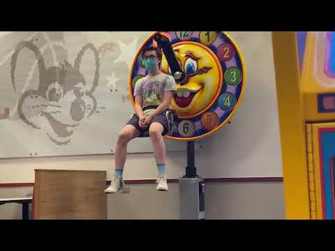 Guy breaks Chuck E. Cheese clock ride (2020)