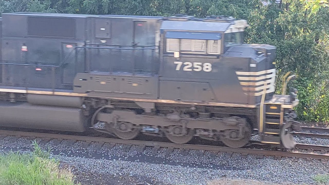 SD90MAC 7258/UP 3501/UP 8029 Leading Norfolk Southern Locomotive - YouTube