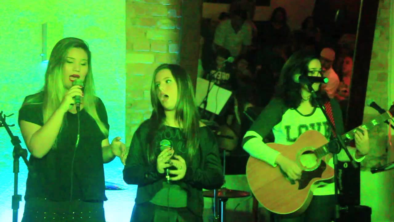 Marina Hofmann, Giovanna Hofmann & Giovanna Grillo @ Garganta - YouTube