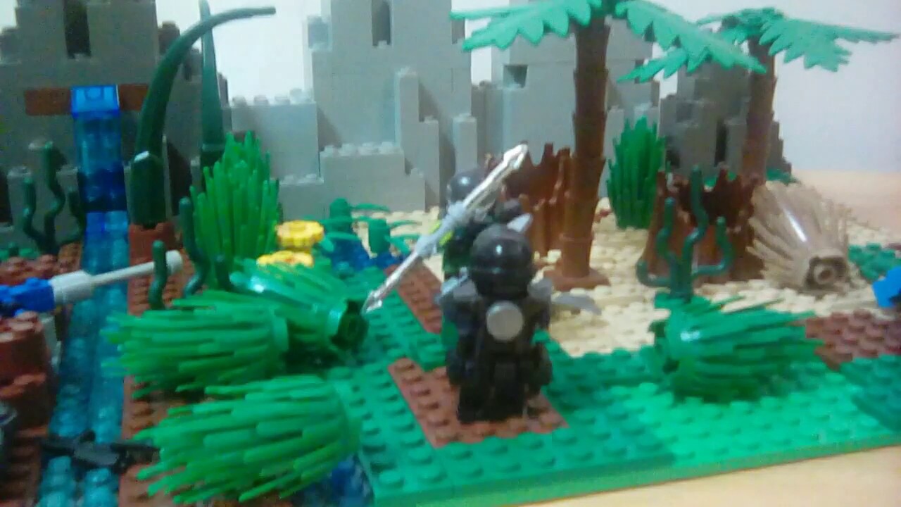 Lego halo vs predator 2 - YouTube