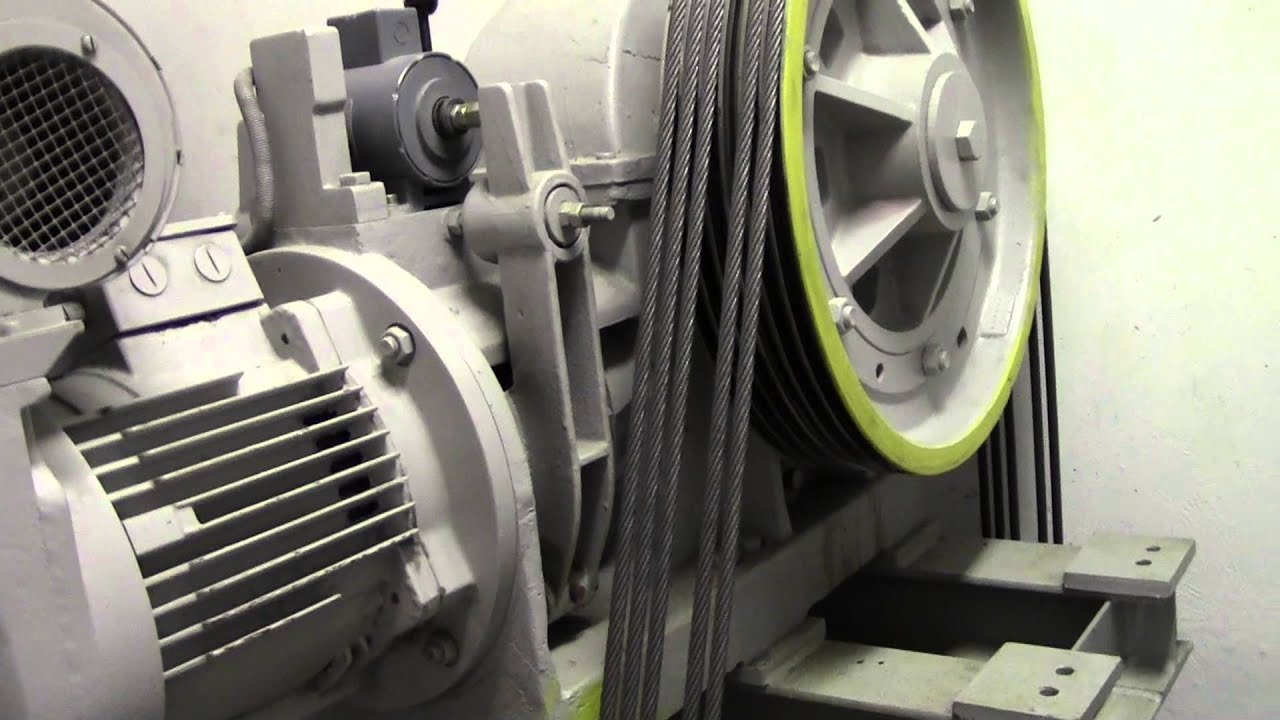 MACHINE ROOM TOUR! 1991 KONE traction elevators @ Universitetssykehuset ...