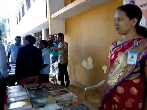M.P. COLLEGE PIMPRI , PUNE BOOK EXHIBITION - YouTube