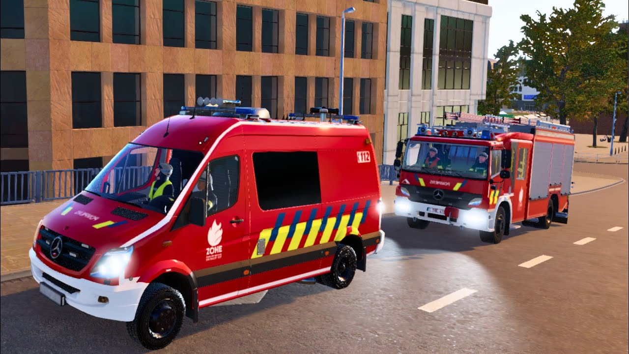 Emergency Call 112 - Italian Ambulances Responding! 4K - YouTube