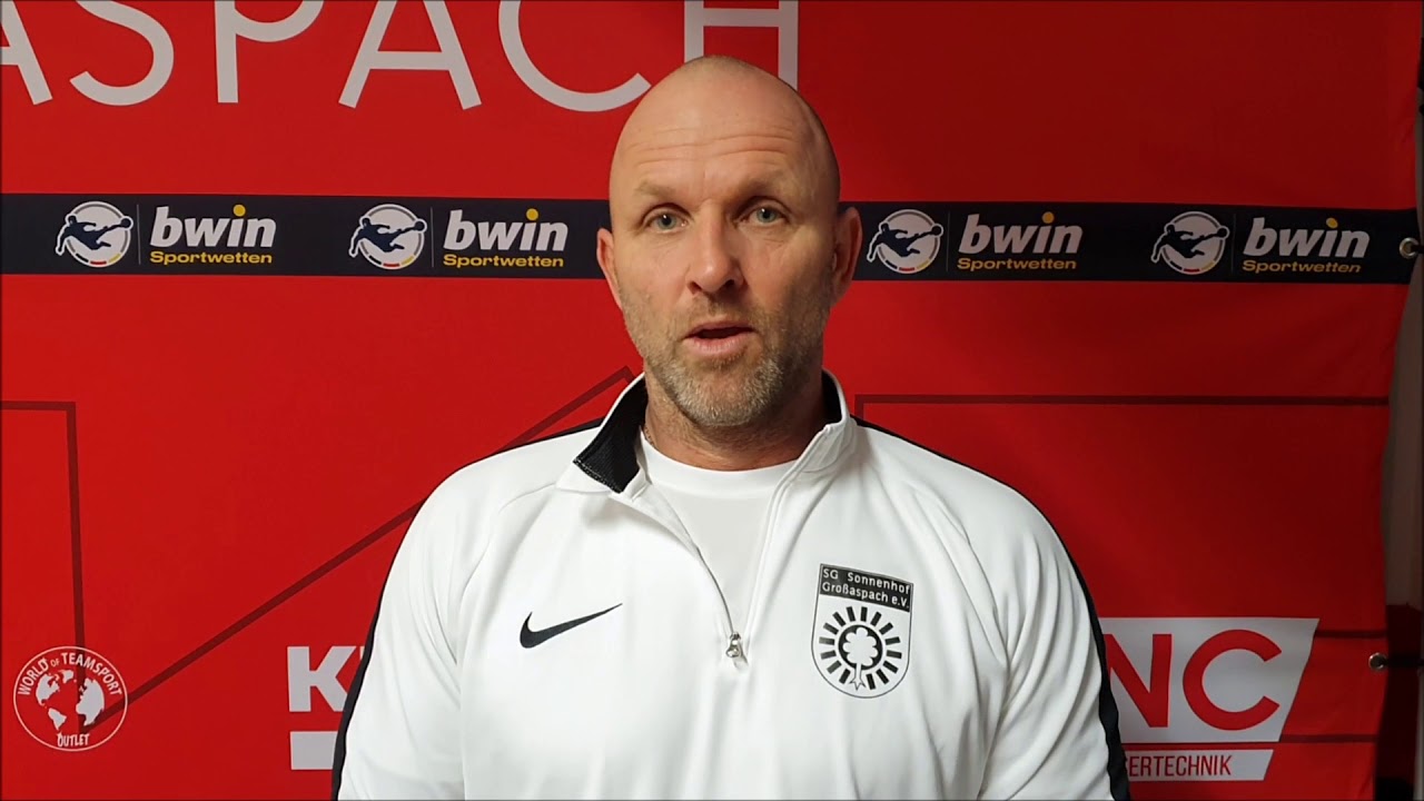 Großaspachs Cheftrainer Mike Sadlo vor dem Drittliga-Heimspiel gegen ...