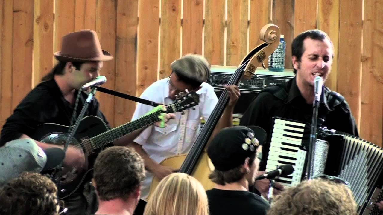 Handsome Vultures - We Wait, We Drop - YouTube